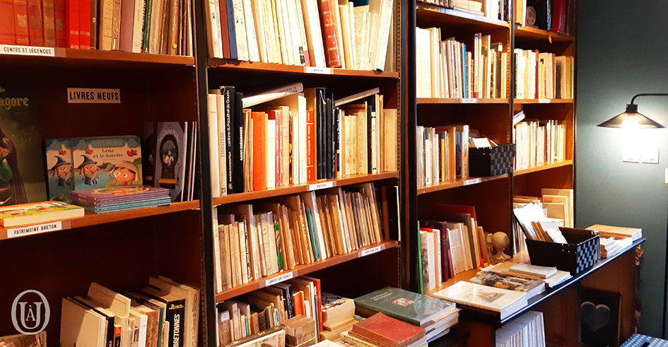 Café-librairie-boutique ULYSSE À L’OUEST | Commune de Bécherel